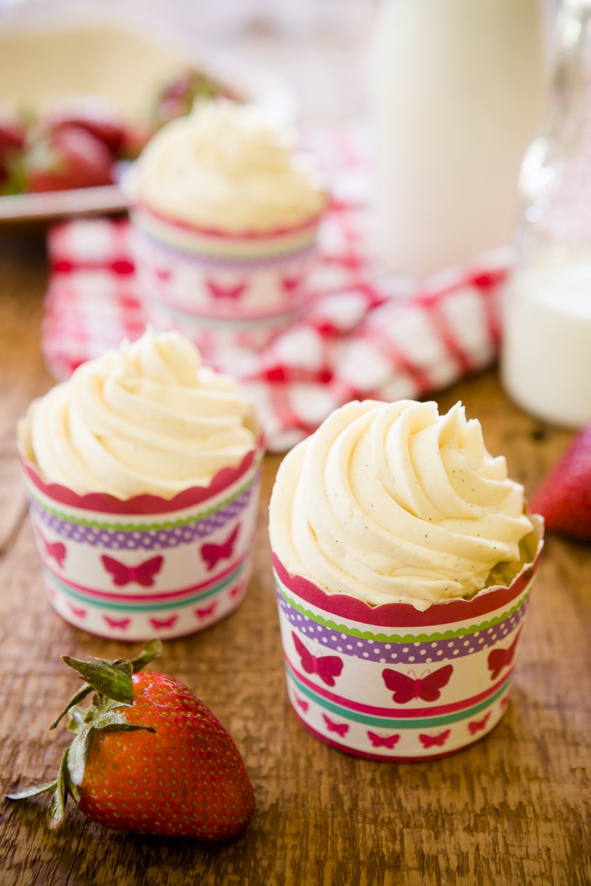 Strawberry Rhubarb Cupcakes | Cupcake Project